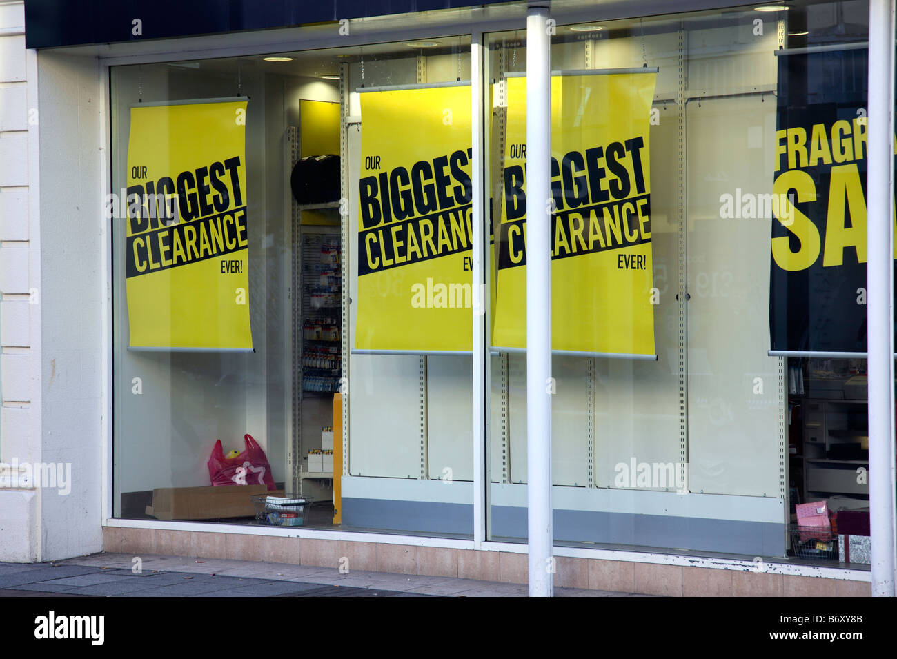 Bankrupt stock clearance hi-res stock photography and images - Alamy