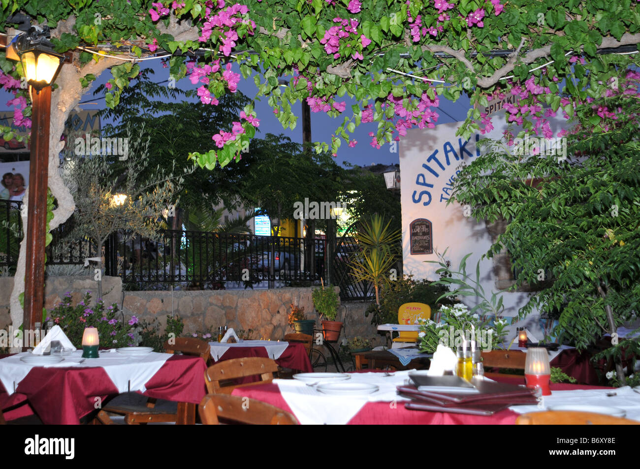 Lindos restaurant hi-res stock photography and images - Alamy