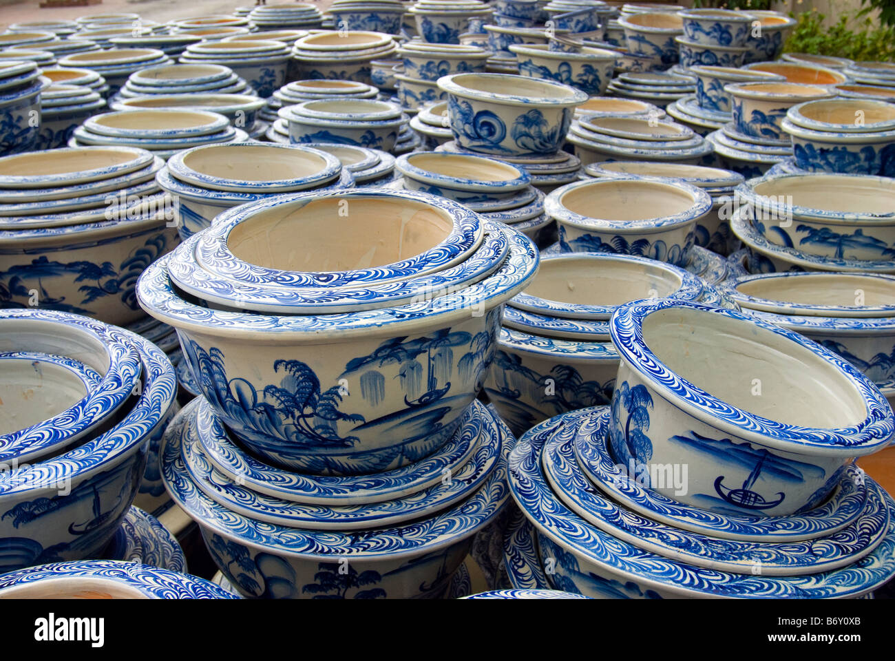 Vietnam - Vietnamese marble and porcelain Stock Photo - Alamy