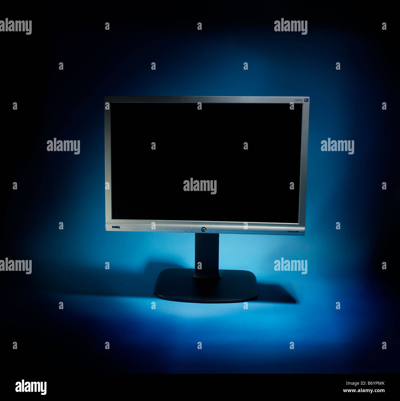 Computer monitor screen hi-res stock photography and images - Alamy