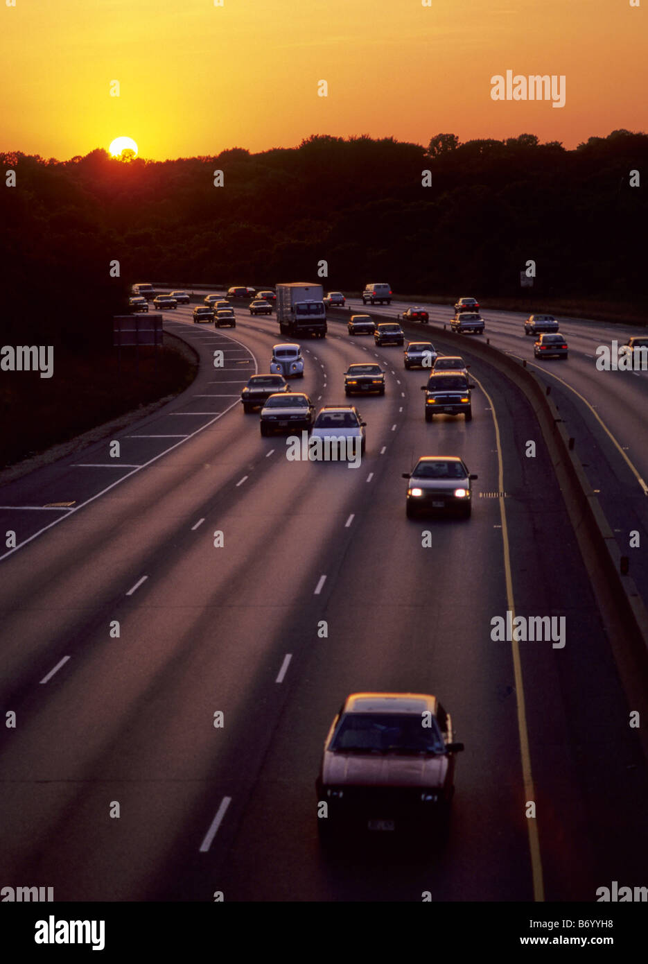 Traffic on long island expressway hi-res stock photography and images ...