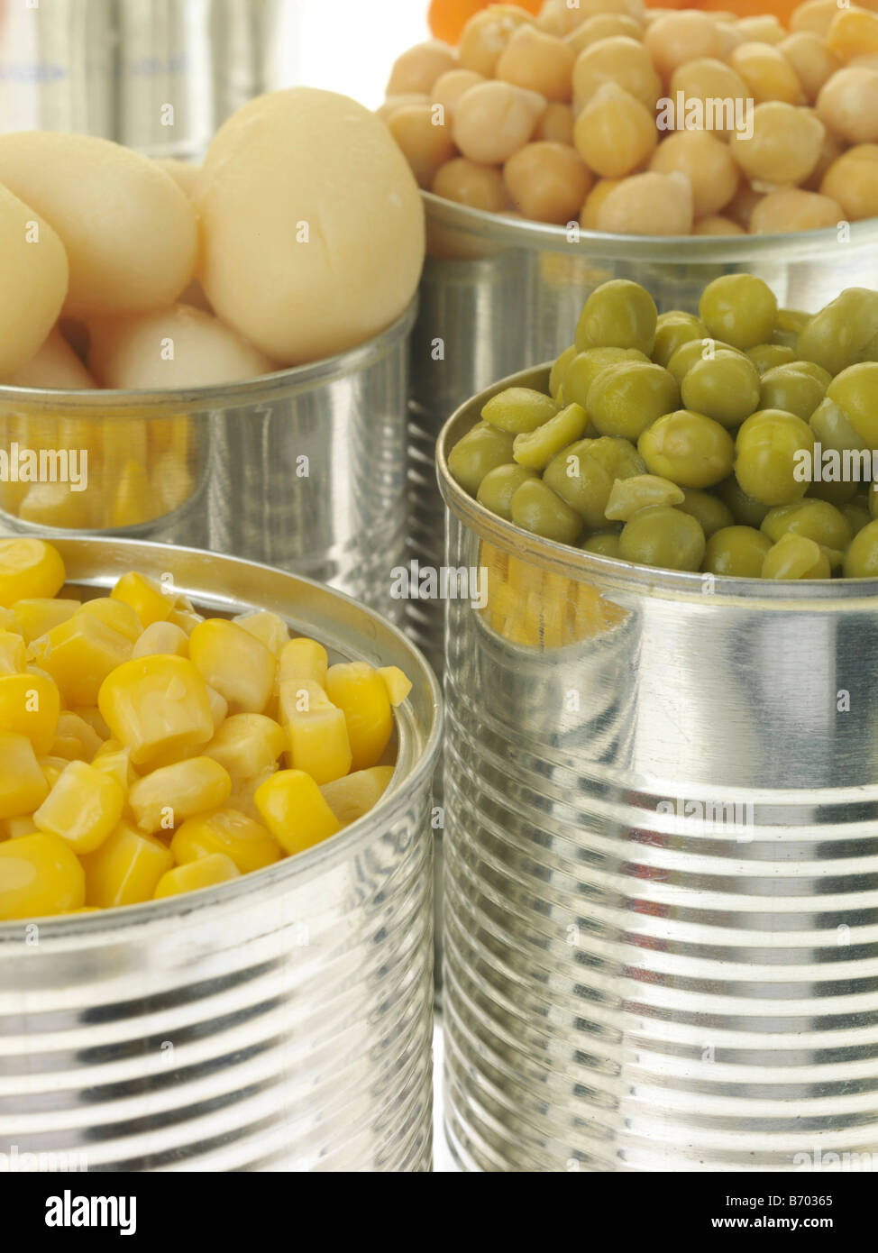 Tins of Vegetables Stock Photo - Alamy