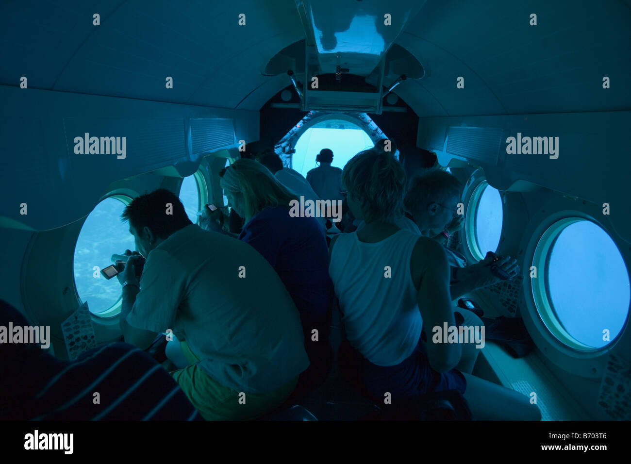 Atlantis Submarine Adventure 50 Meters Beneath Caribbean Sea, Aruba ...