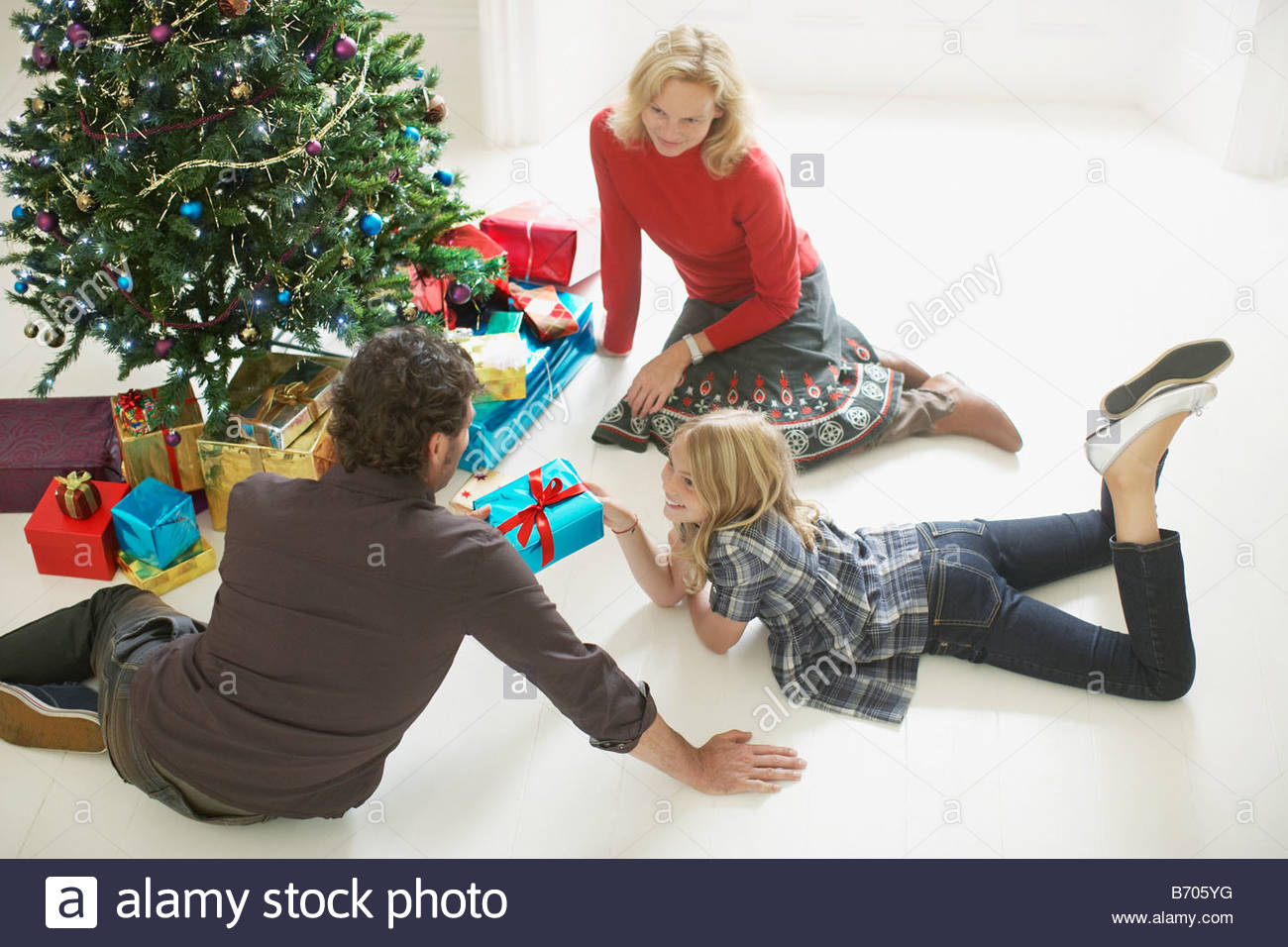 Children Opening Christmas Gifts Stock Photos & Children Opening ...