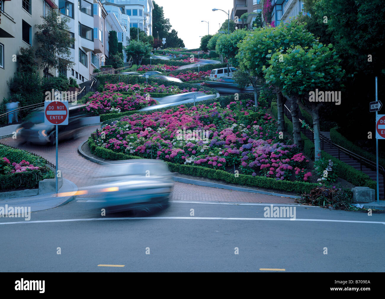 city and street view Stock Photo - Alamy