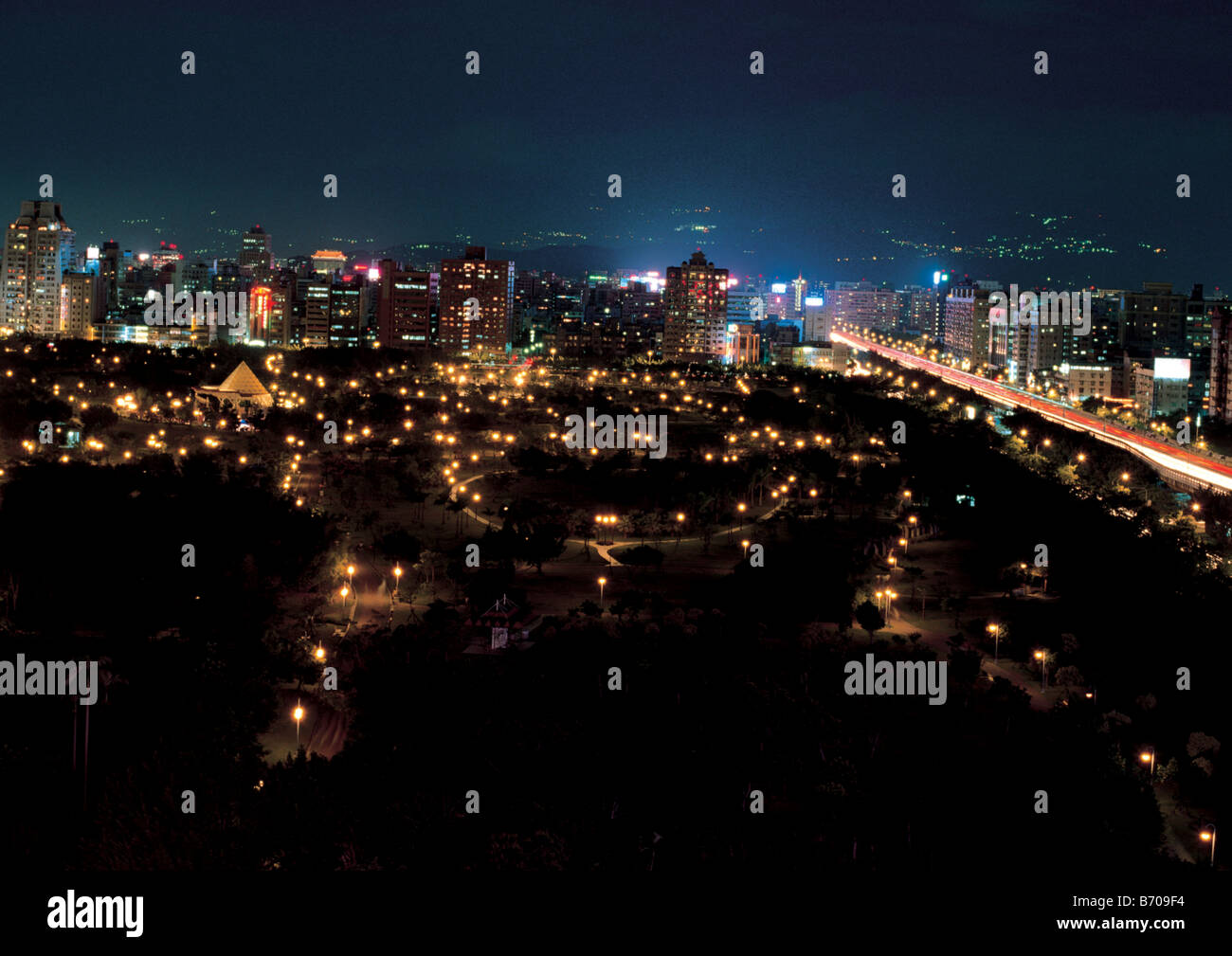 city and street view Stock Photo - Alamy