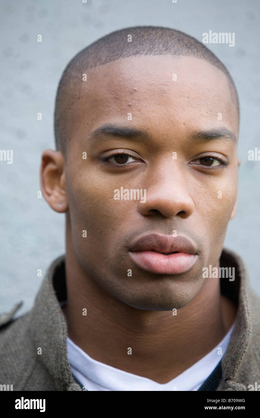 Outdoor portrait of man of African ethnicity Stock Photo - Alamy