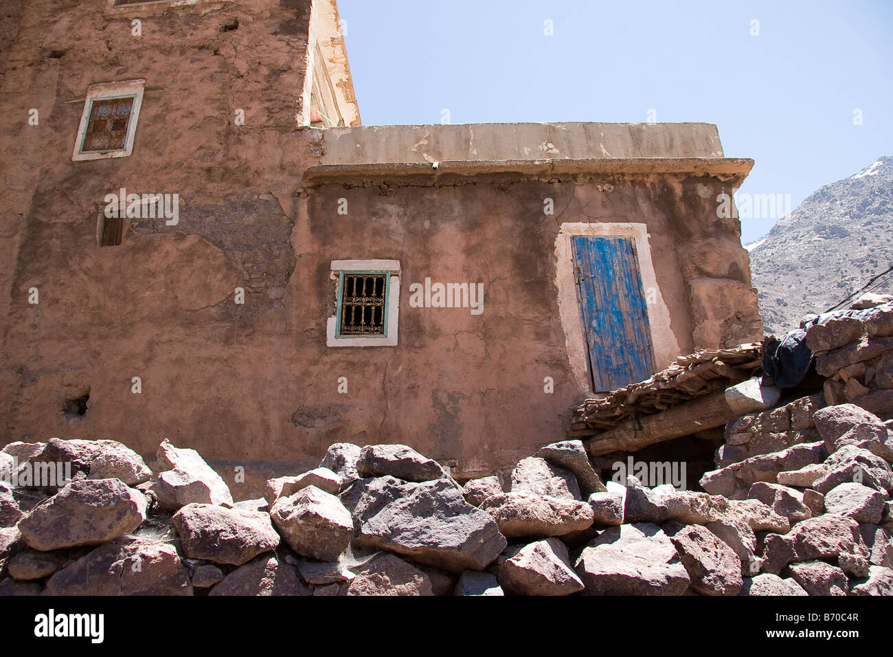 Berber house in atlas hi-res stock photography and images - Alamy