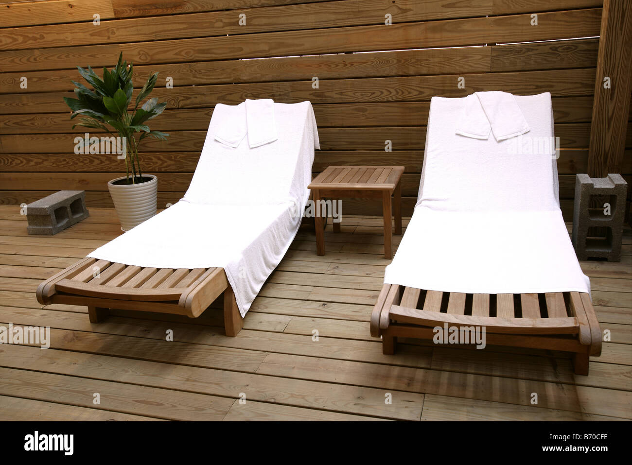 SPA Couch Pot plant Stock Photo - Alamy