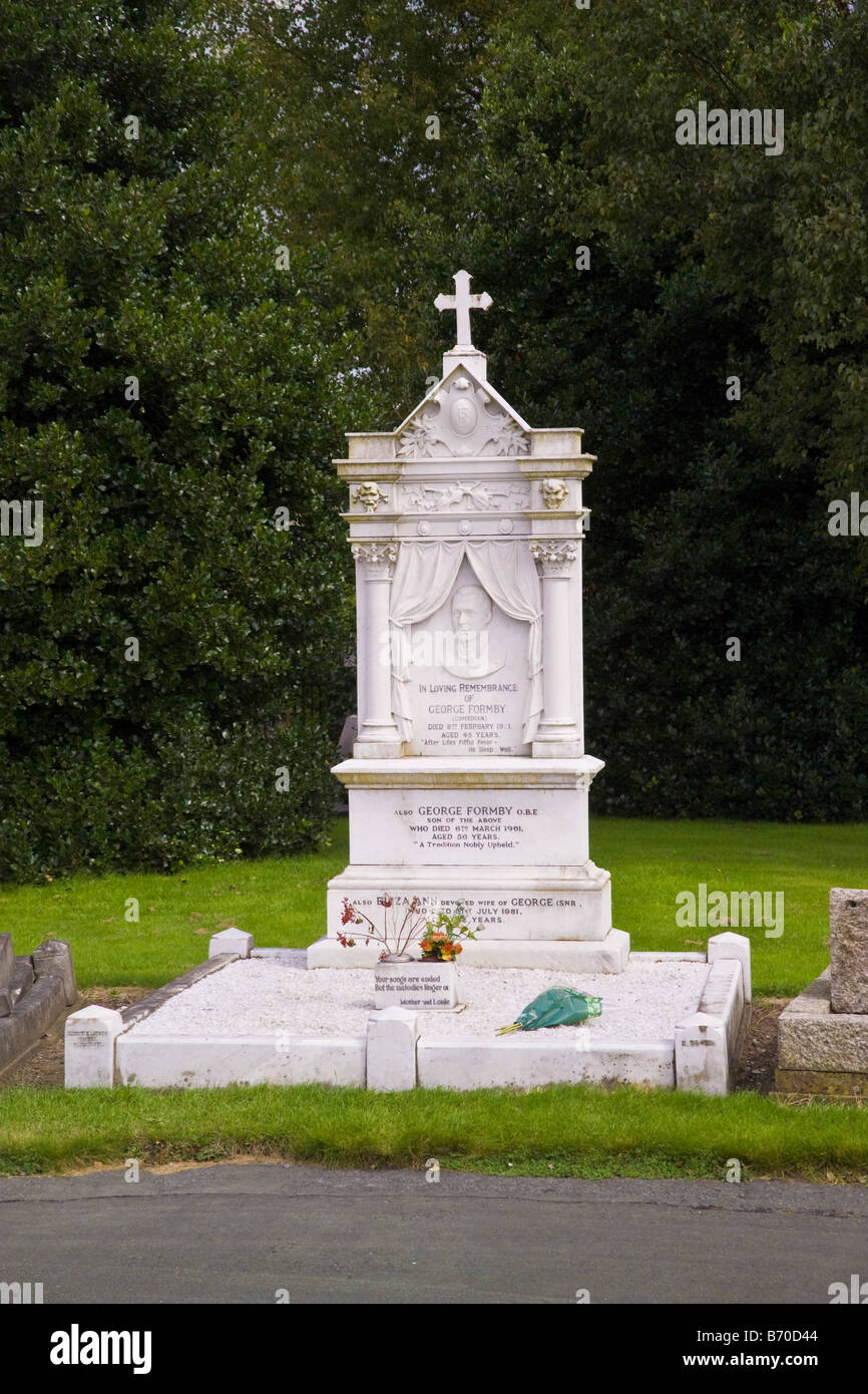 George formby grave hi-res stock photography and images - Alamy George formby grave hi-res stock photography and images - Alamy