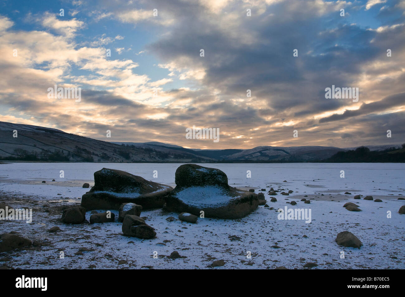 Winter evening at Semerwater in the Yorkshire Dales Stock Photo - Alamy