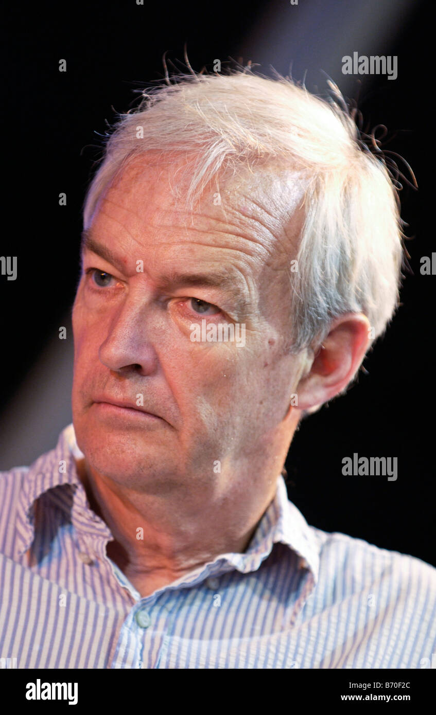 Jon snow tv presenter hi-res stock photography and images - Alamy