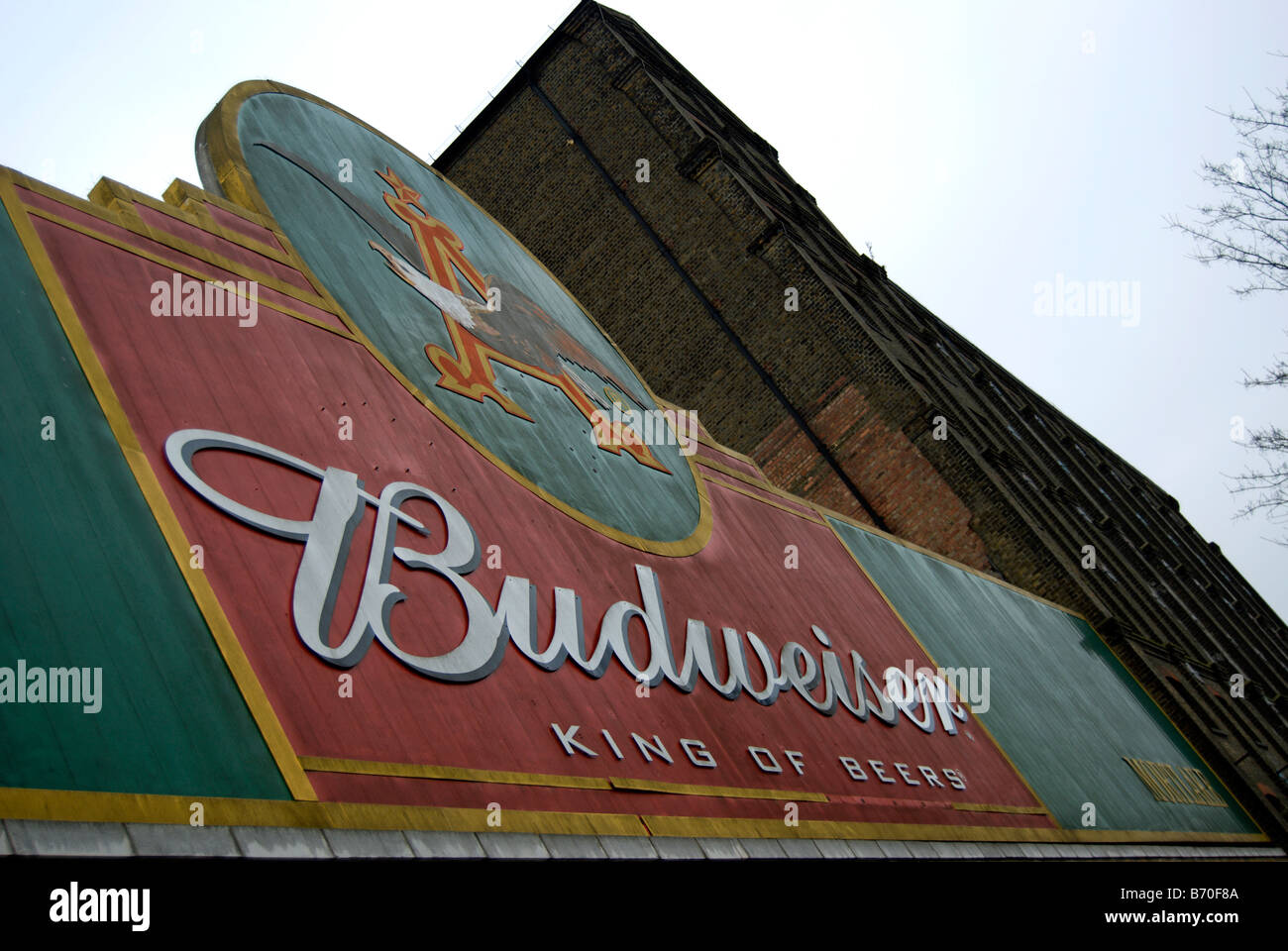 Budweiser logo hi-res stock photography and images - Alamy