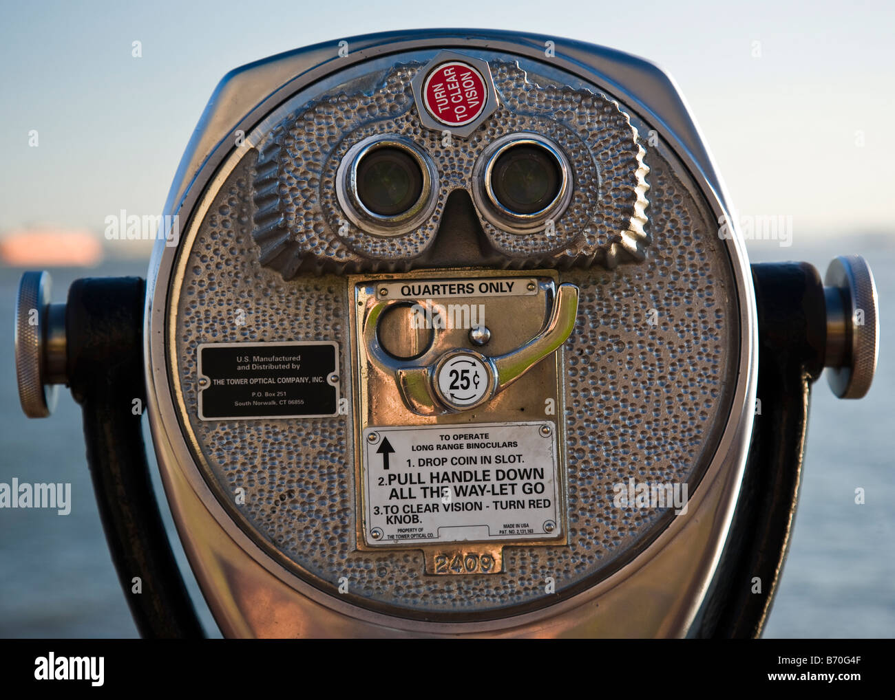 Large binoculars telescope hi-res stock photography and images - Alamy