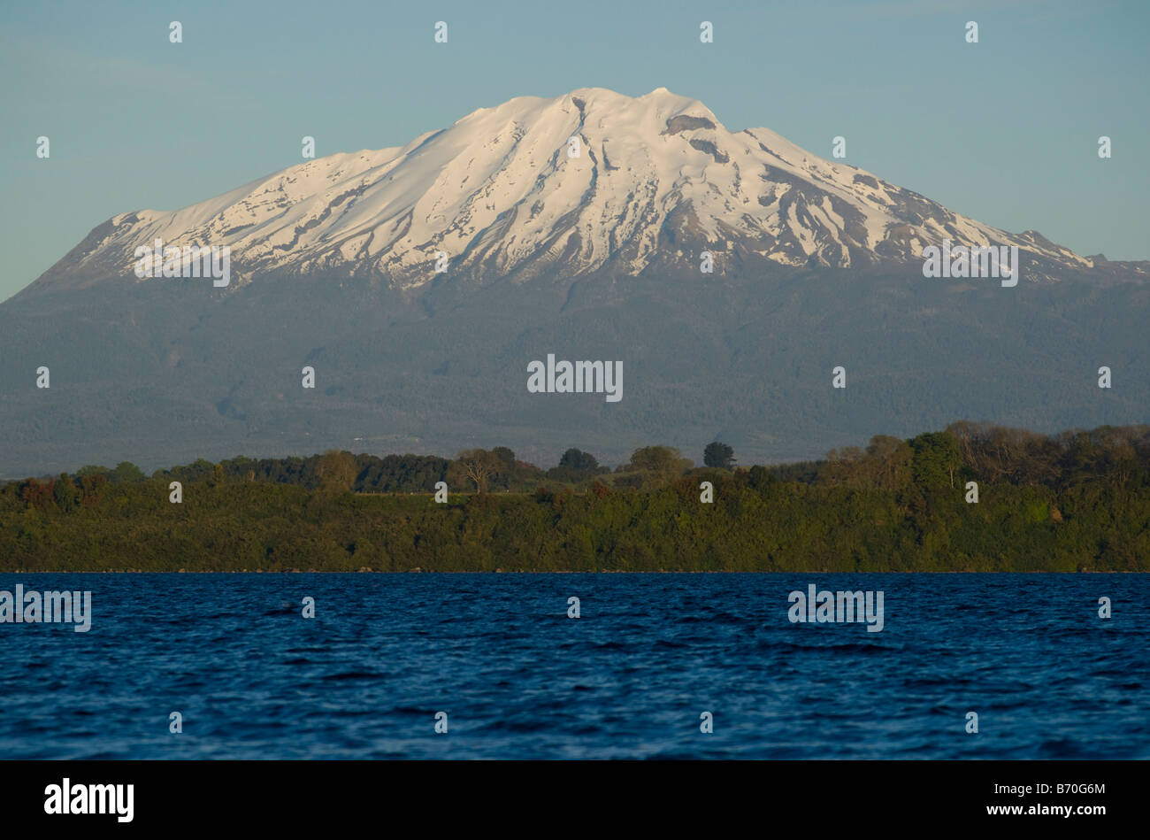 Calbuco volcano hi-res stock photography and images - Alamy