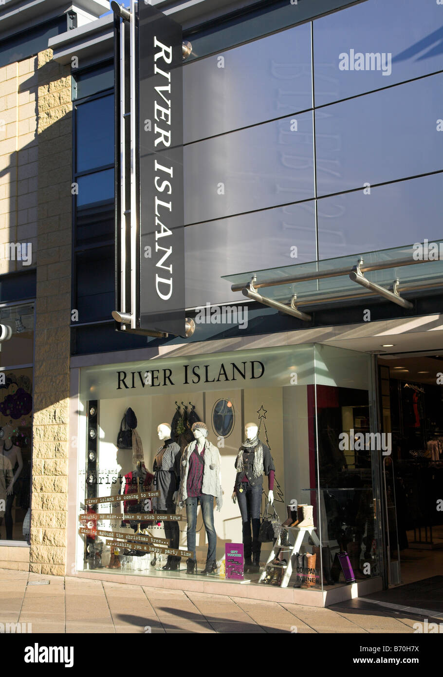 River Island retail store. EDITORIAL USE ONLY Stock Photo - Alamy
