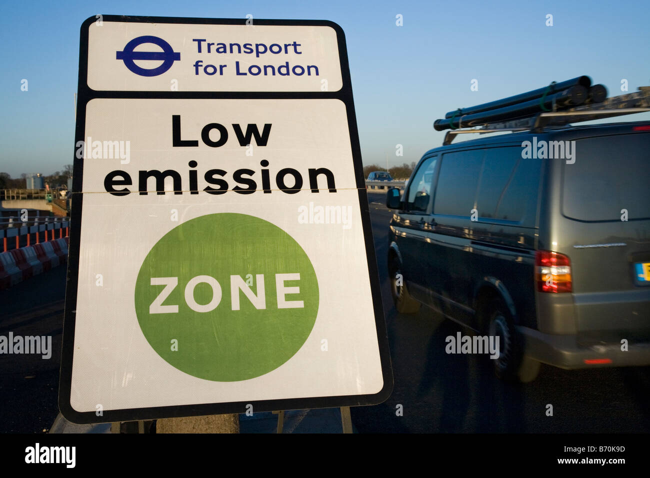 Low Emission Zone sign and private on the A316 in West London. (44 ...