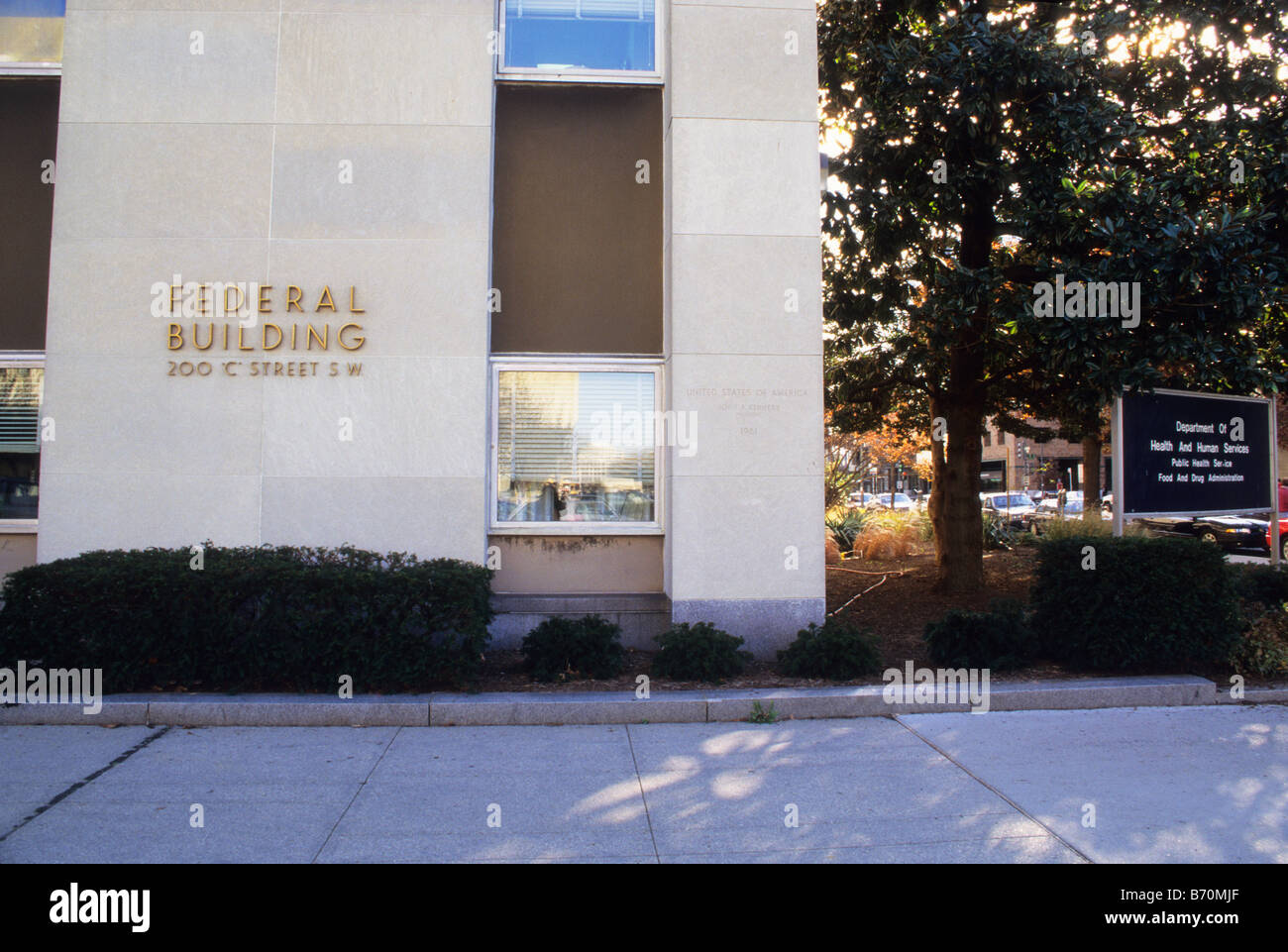 Federal drug administration building hi-res stock photography and ...