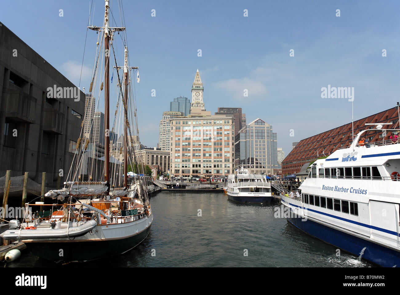 Harbor cruise hi-res stock photography and images - Alamy