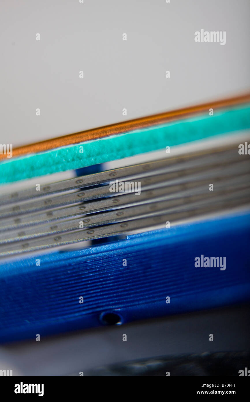 Razor sharp images hi-res stock photography and images - Alamy