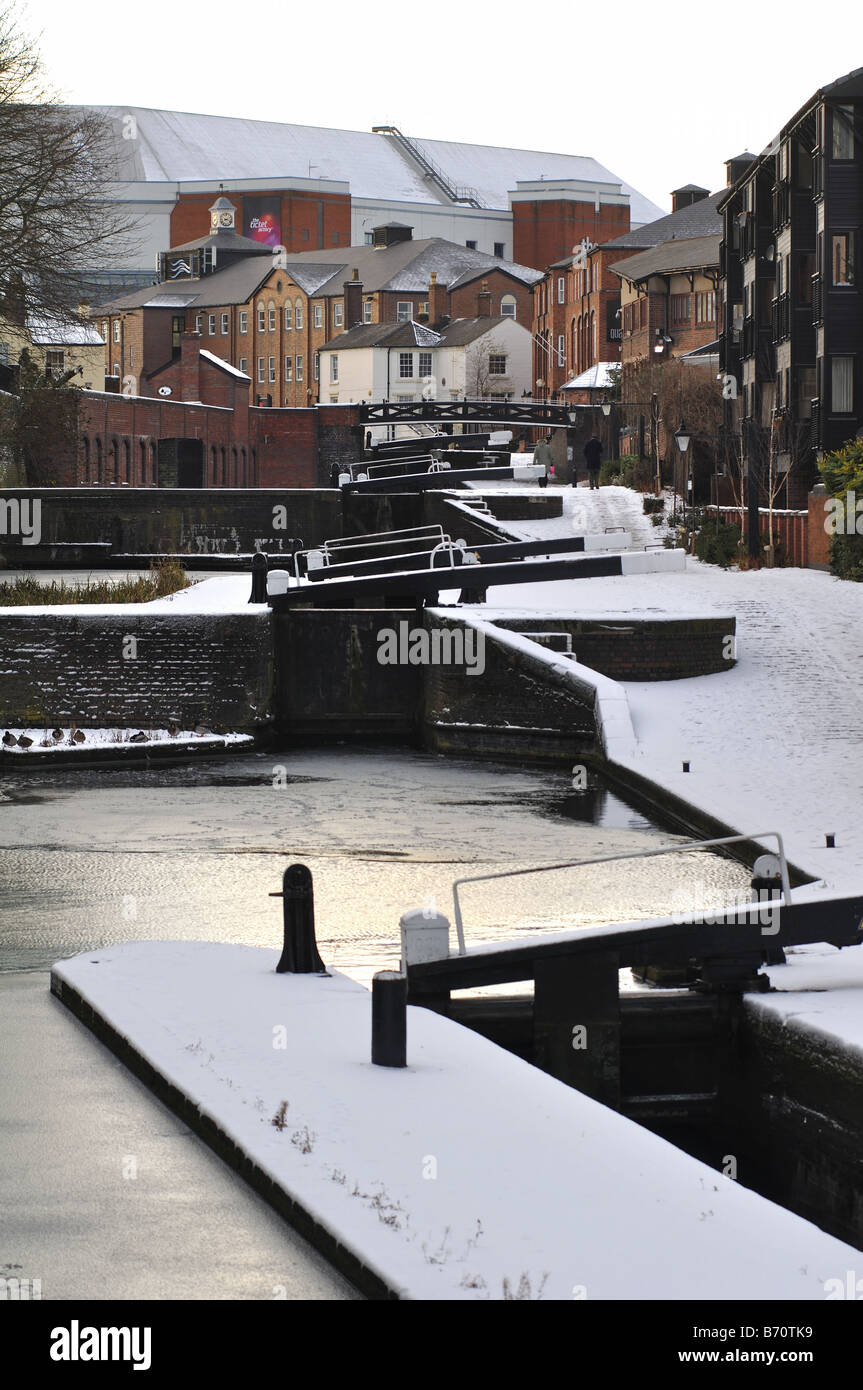 Farmers Bridge Locks in winter, Birmingham city centre, England, UK ...