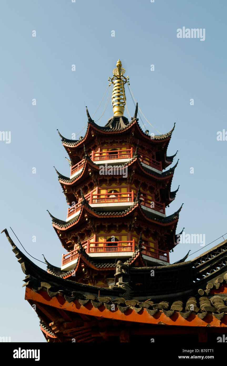 Historical old buildings jiming temple hi-res stock photography and ...