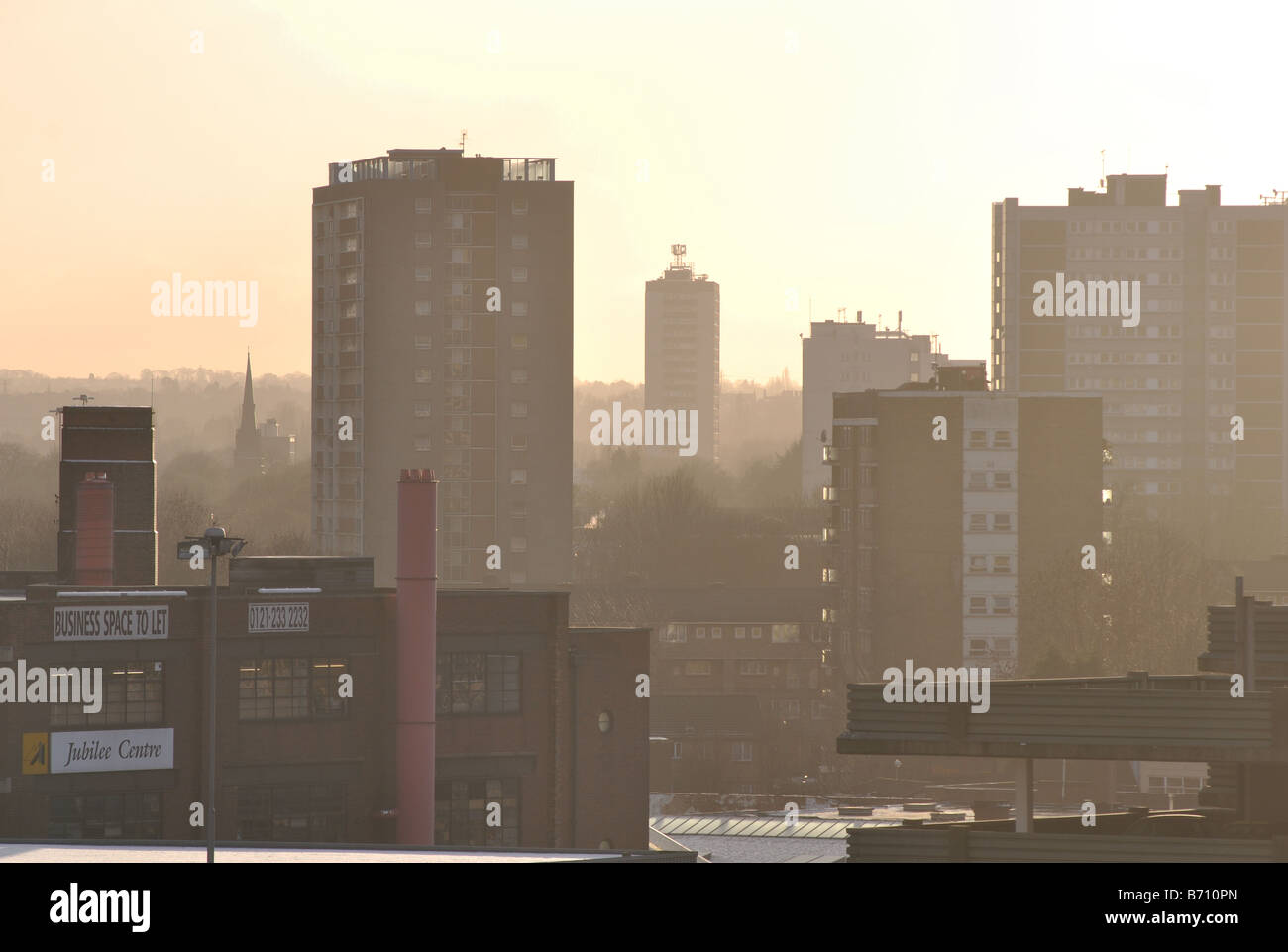 Birmingham uk high rise flats hi-res stock photography and images - Alamy