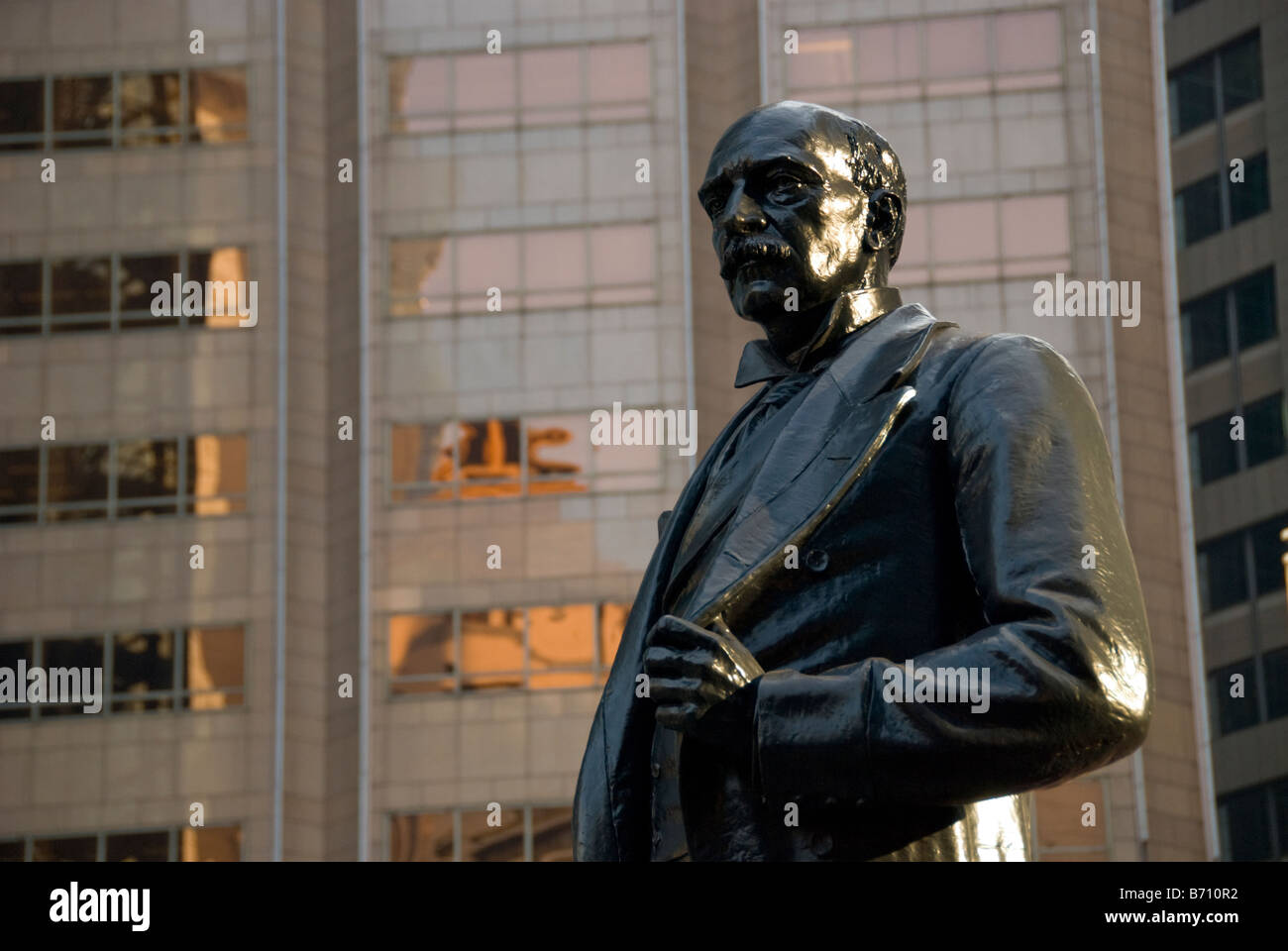 Statue of Sir Thomas Jackson, Chief Manager of HSBC Stock Photo - Alamy