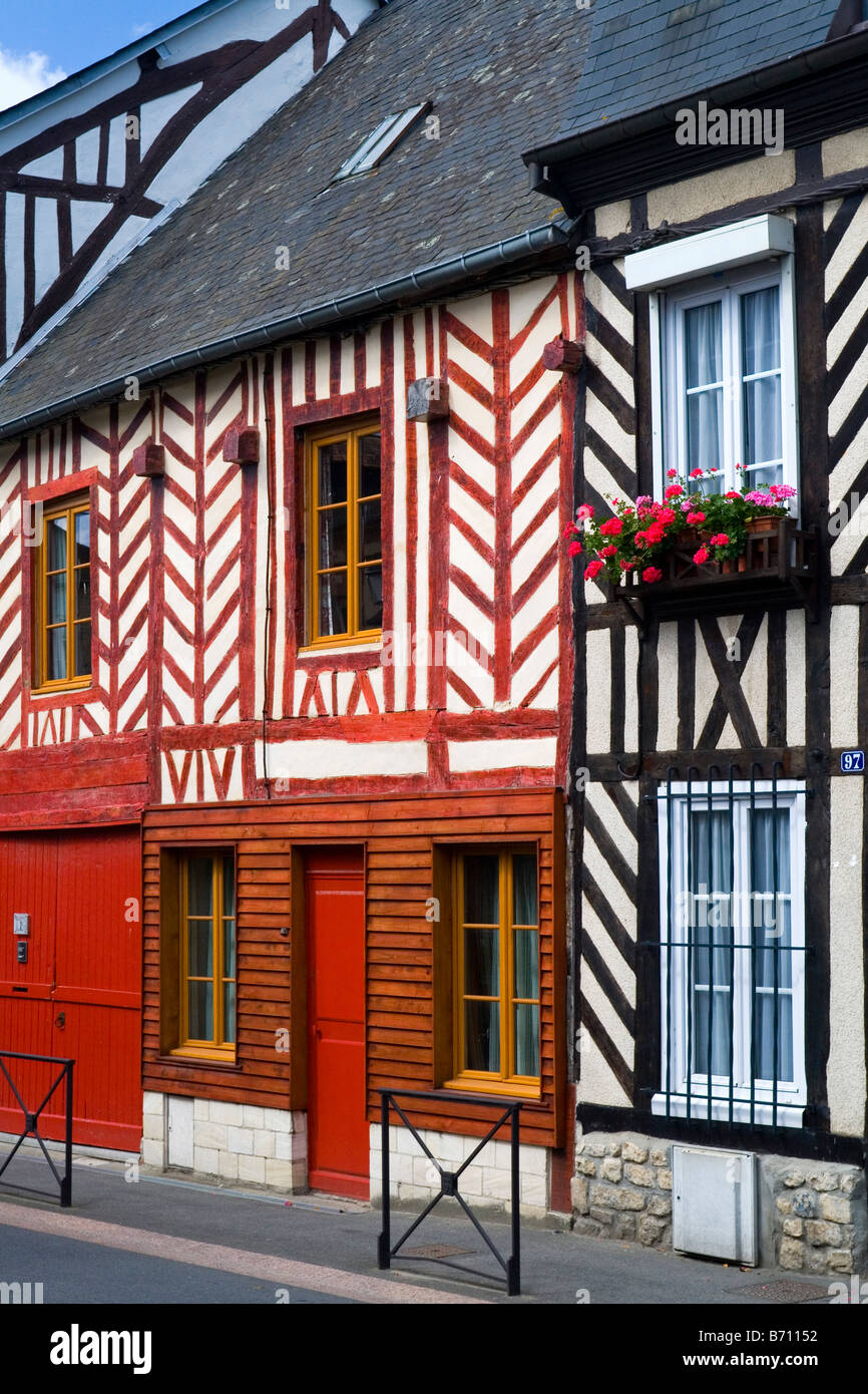 Traditional french house hi-res stock photography and images - Alamy