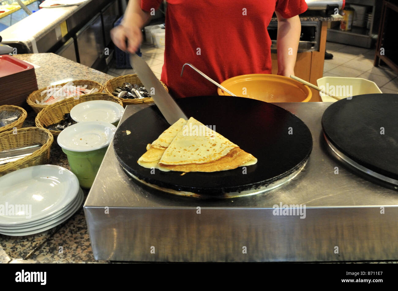 Making crepes hi-res stock photography and images - Alamy