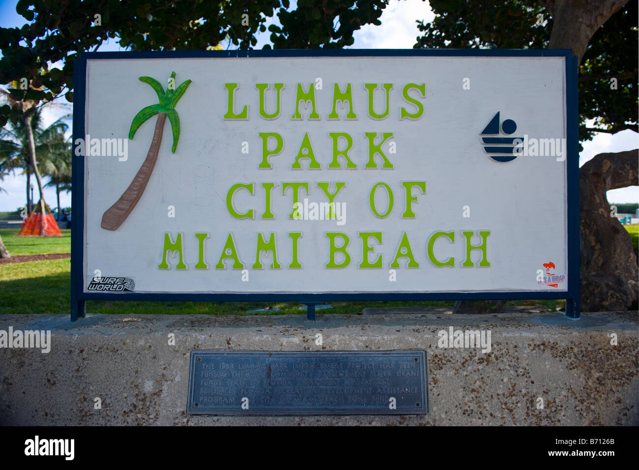 Miami South Beach , Ocean Drive , sign for Lummus Park , City of Miami ...