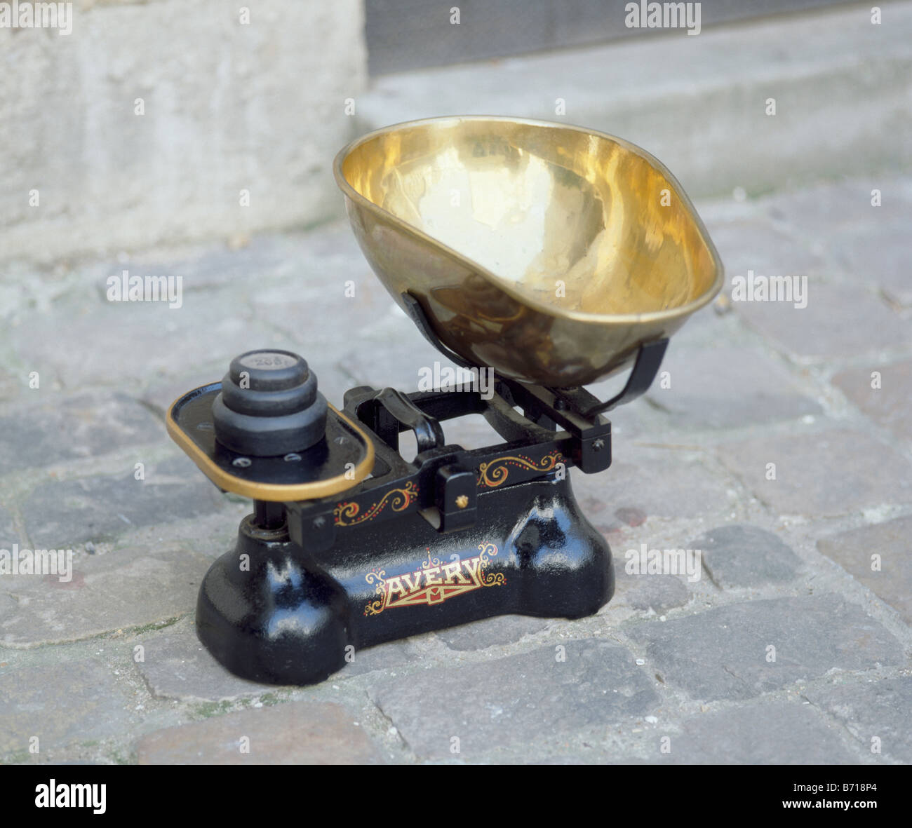 Weighing objects hi-res stock photography and images - Alamy Weighing objects hi-res stock photography and images - Alamy