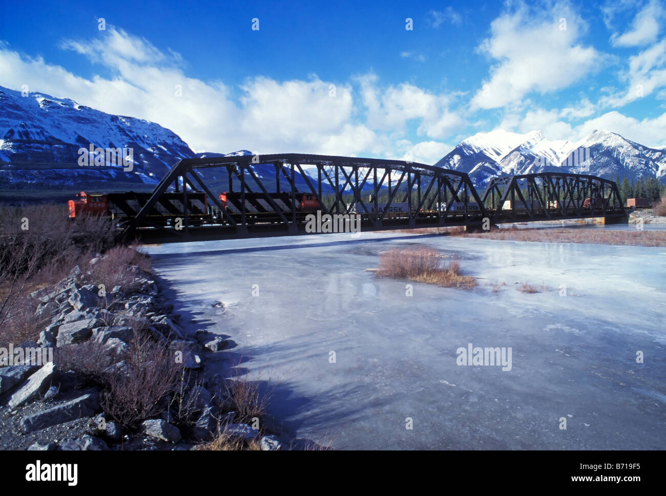 Freight crossing hi-res stock photography and images - Alamy