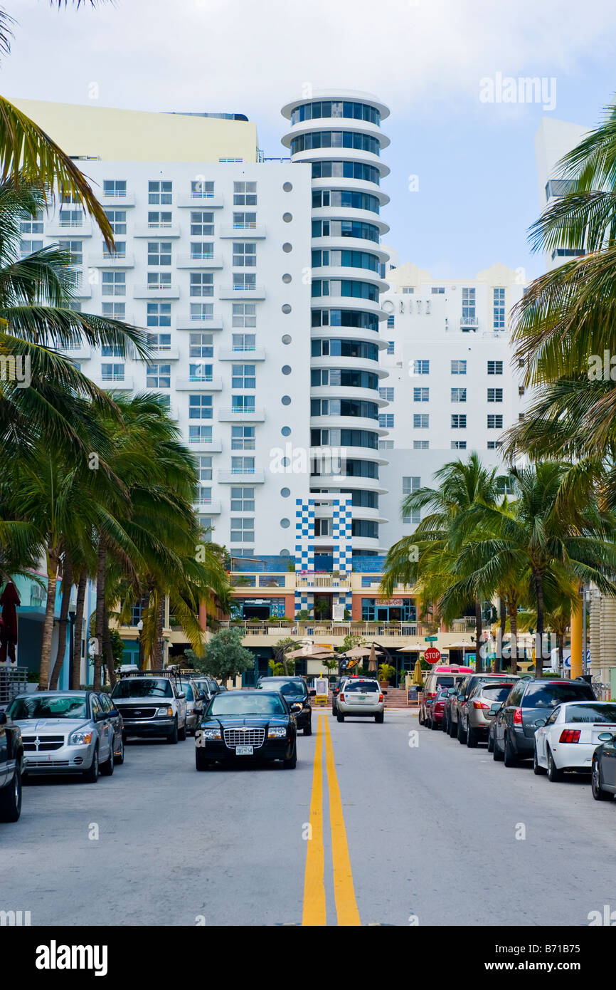Miami South Beach , street scene with luxury apartment block or ...