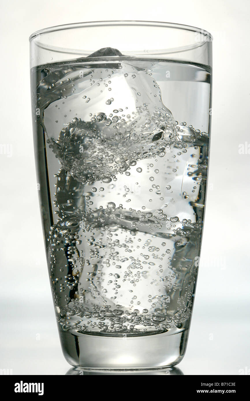 Water Cup Ice cube Bubble Stock Photo - Alamy