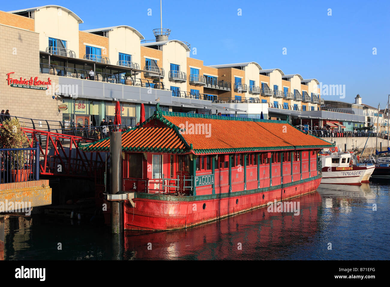 Brighton marina boat hi-res stock photography and images - Alamy
