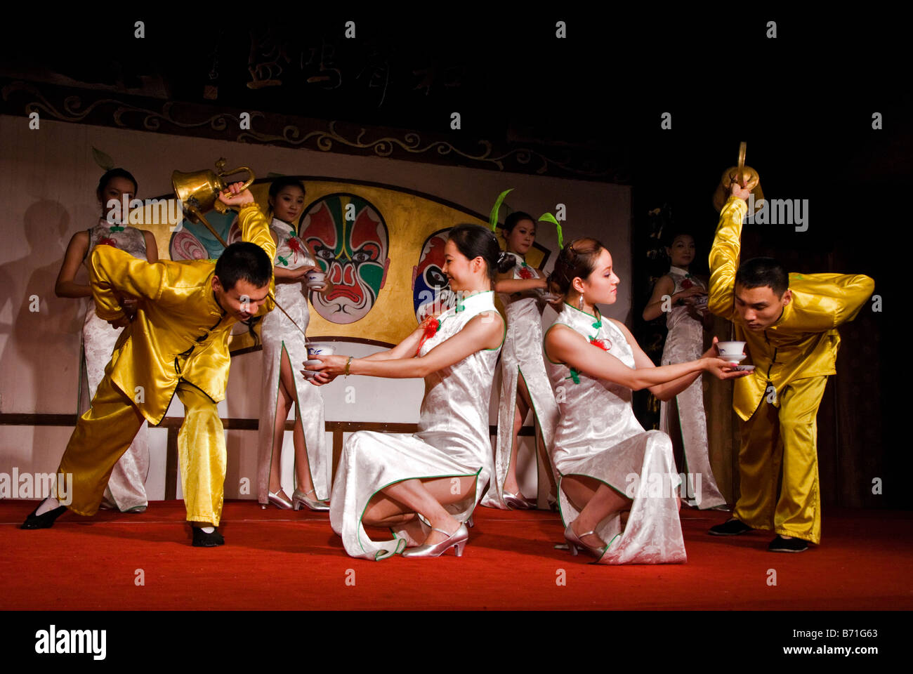 Sichuan opera performance Chengdu Sichuan China Stock Photo - Alamy