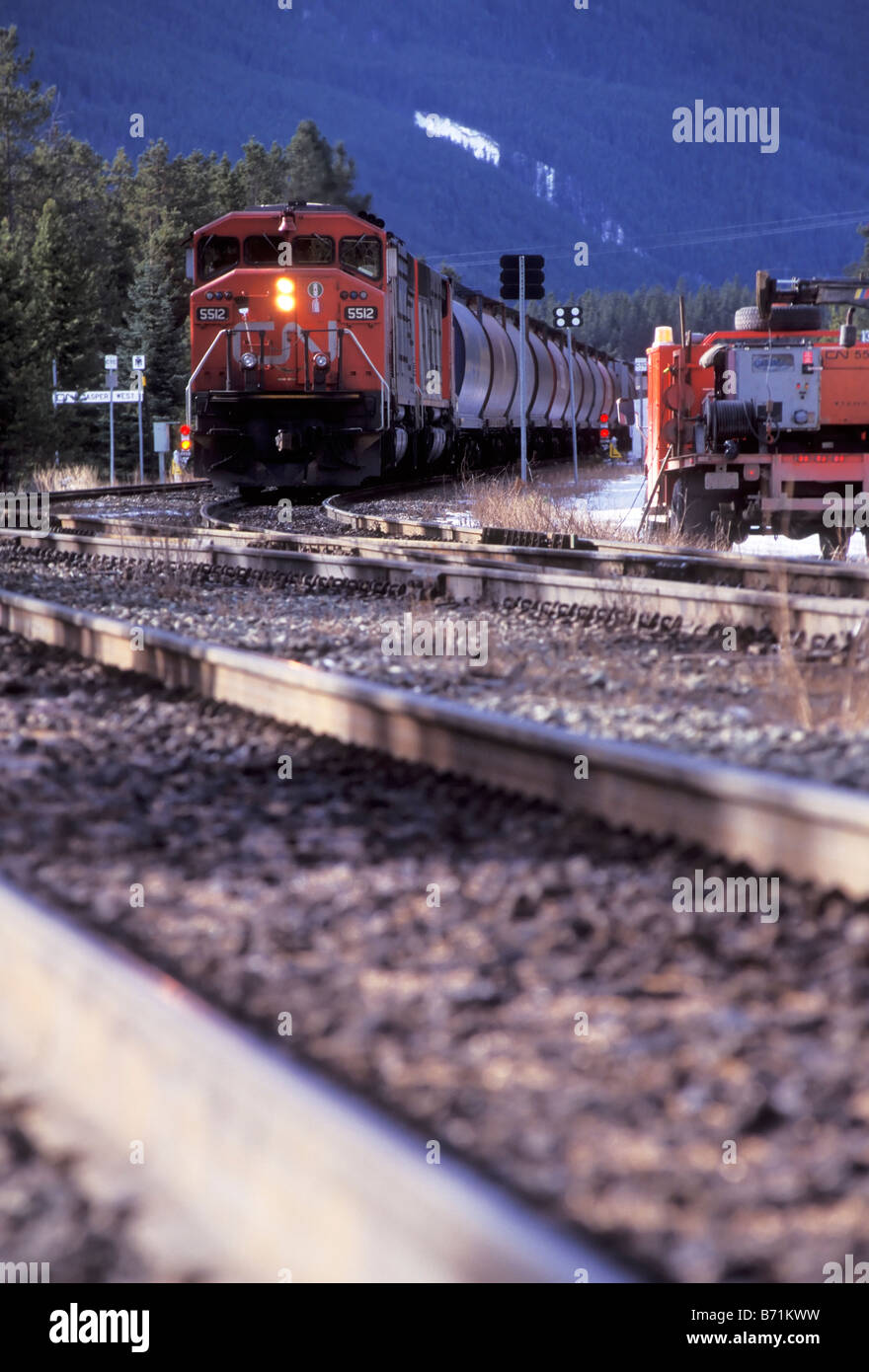 Cn train at jasper hi-res stock photography and images - Alamy