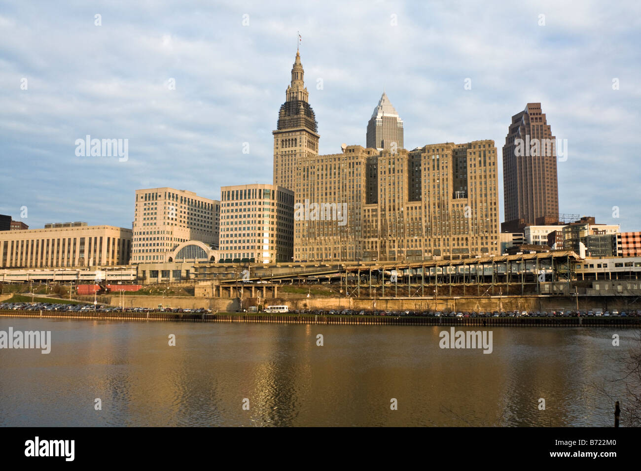 Downtown cleveland skyscraper hi-res stock photography and images - Alamy