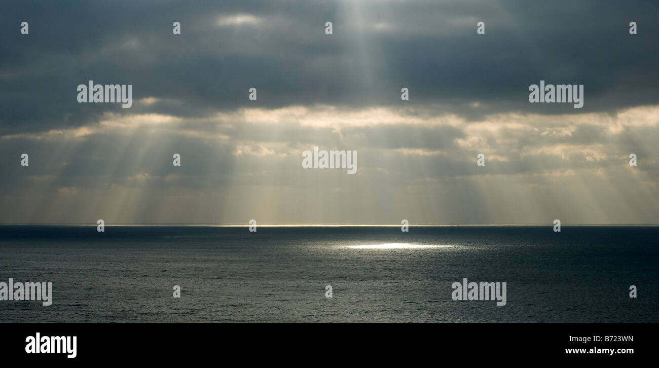 Ocean sunrays hi-res stock photography and images - Alamy