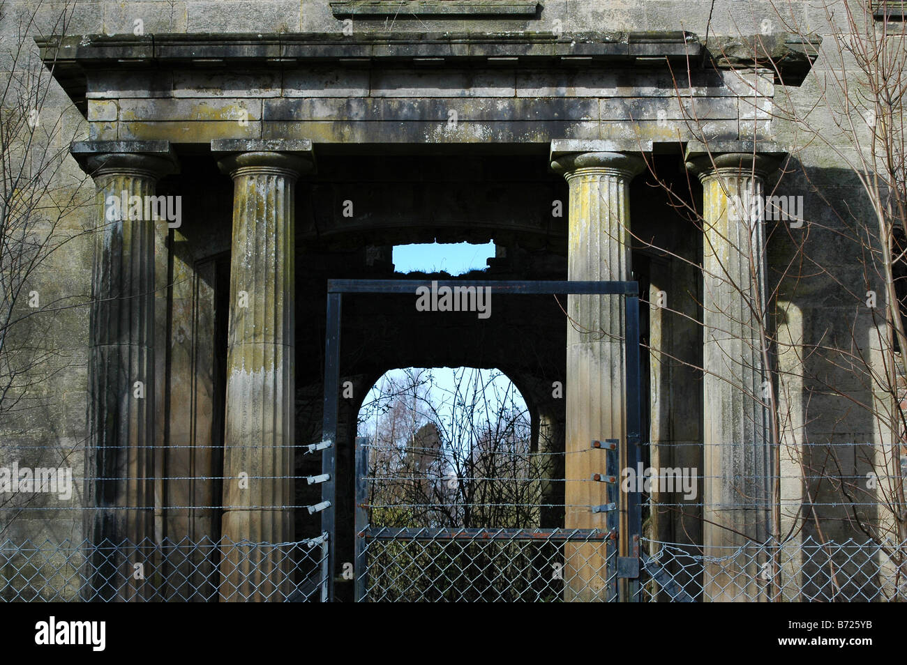 House ruins after a fire Stock Photo - Alamy