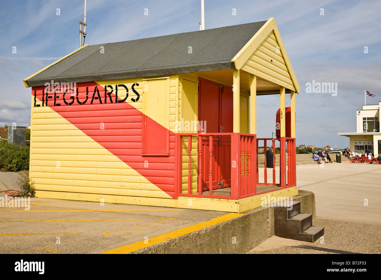 Yellow lifeguard hut hi-res stock photography and images - Alamy