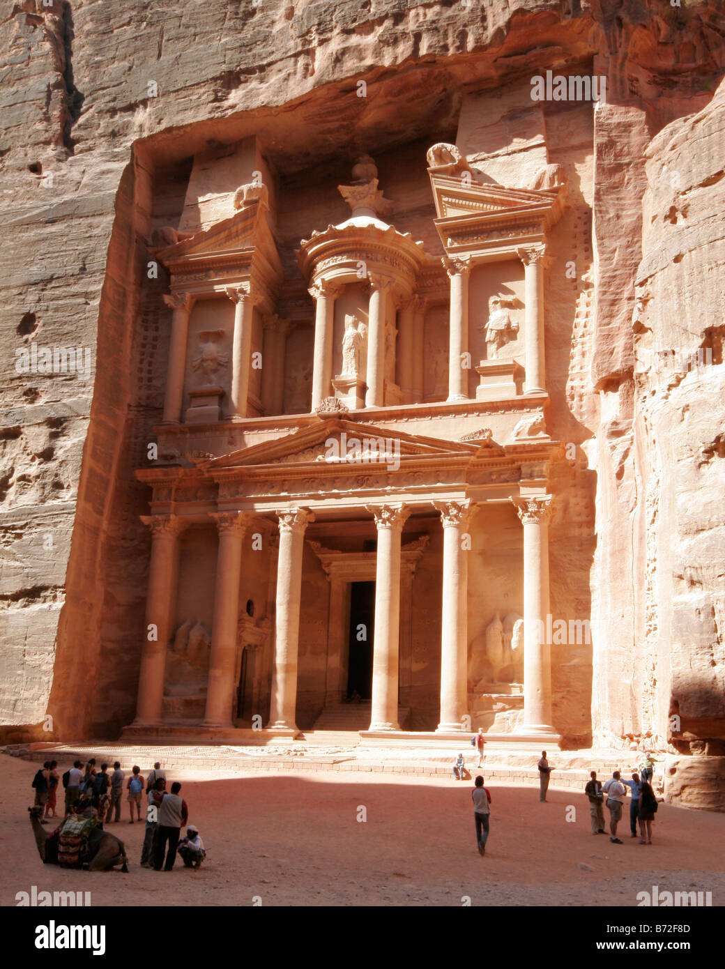 The Treasury [al Khazna] in Petra Jordan the [Rose Red City] in the ...