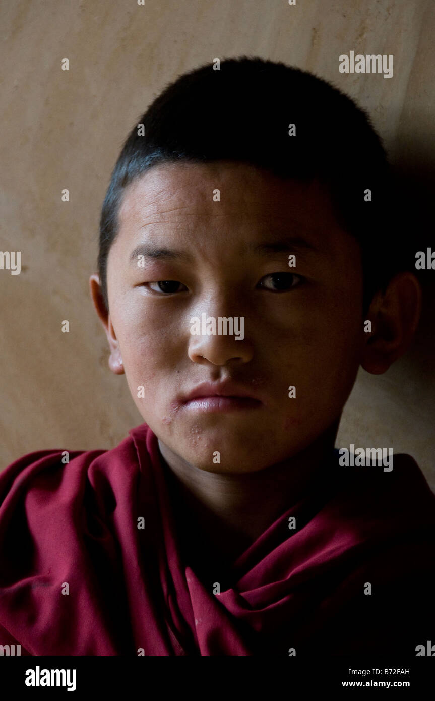 Monk boy hi-res stock photography and images - Alamy