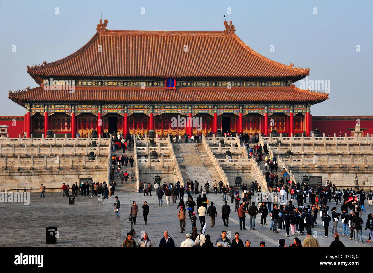 Famous landmarks around the world hi-res stock photography and images ...