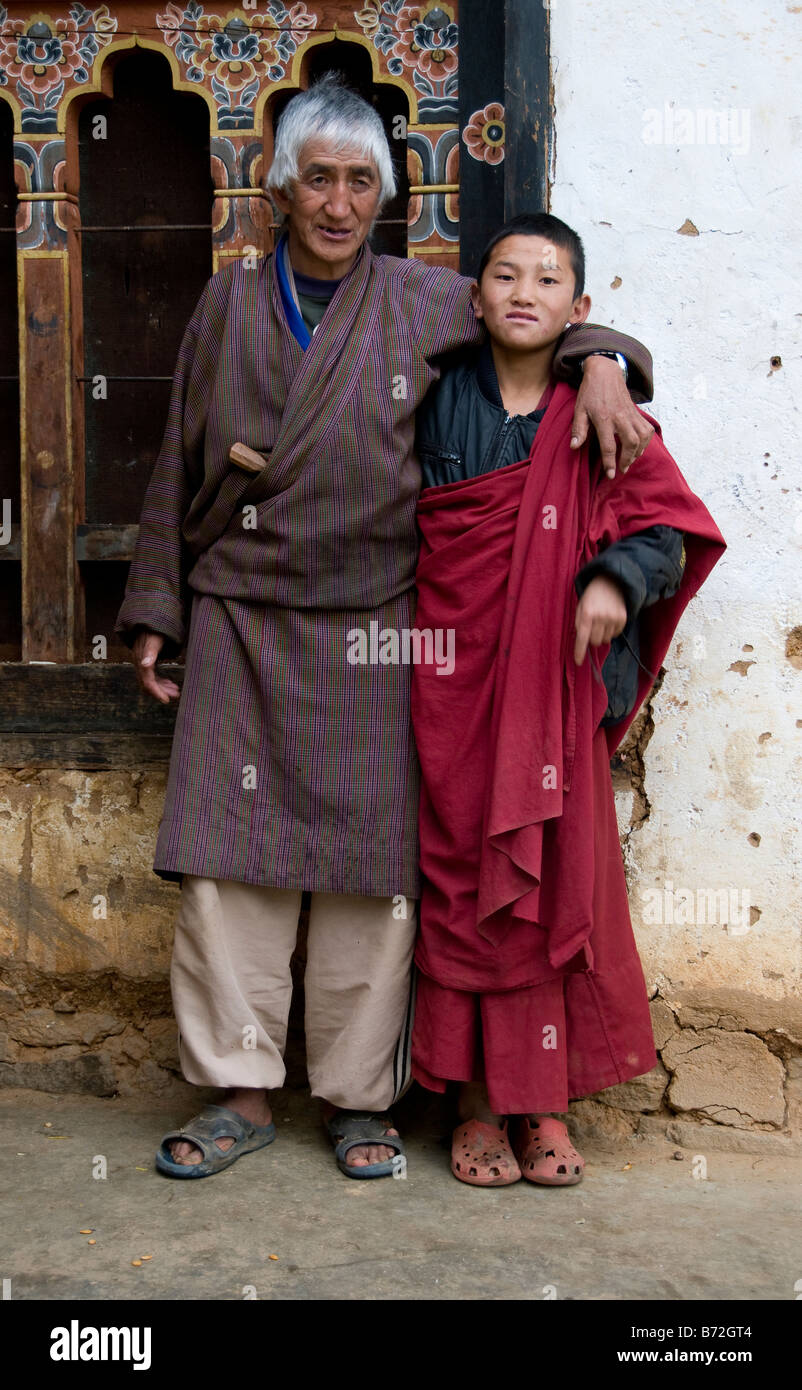 Senior monk with young monk at Chrten Ningpo temple Stock Photo - Alamy