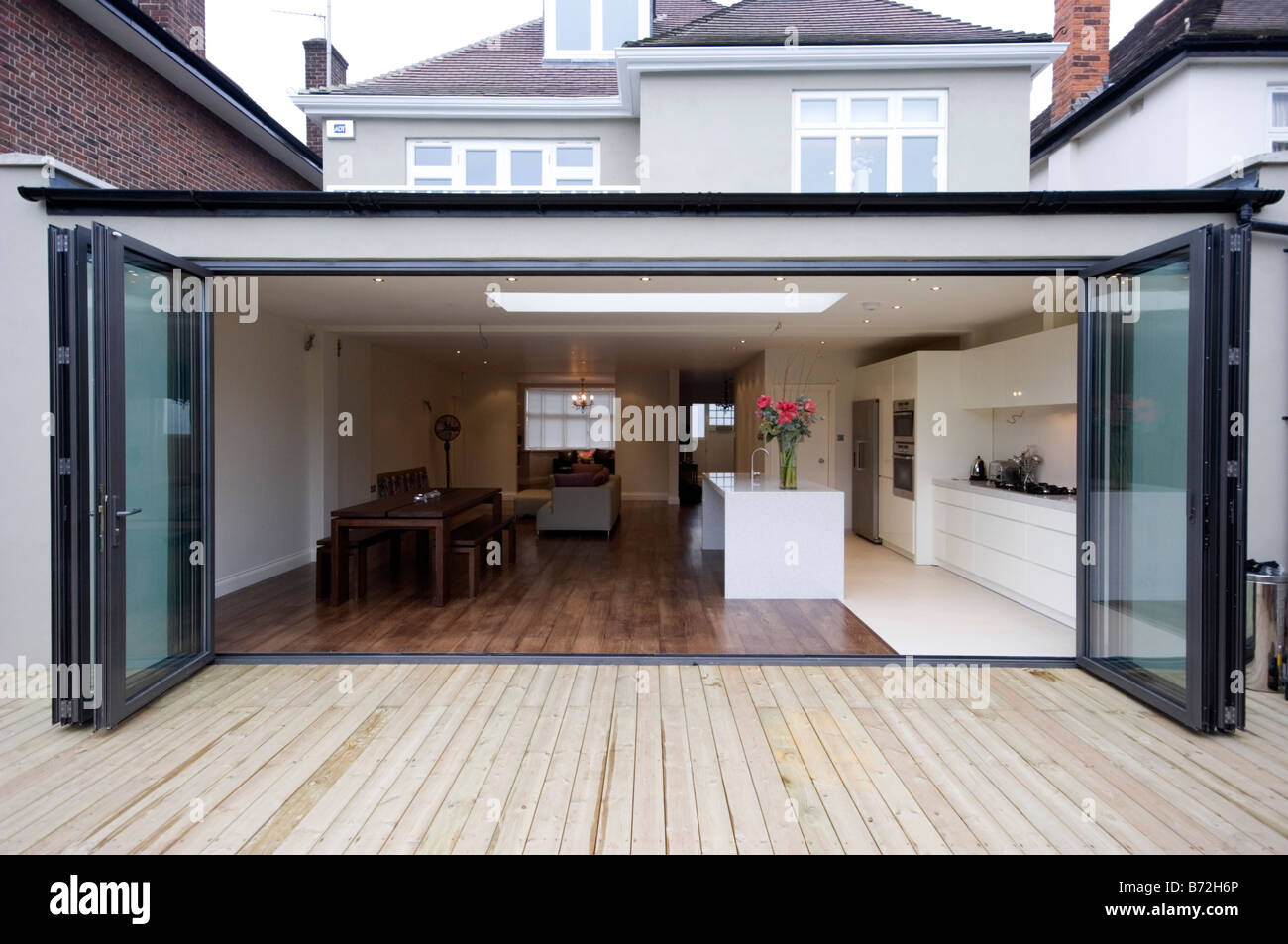 Kitchen extension hi-res stock photography and images - Alamy