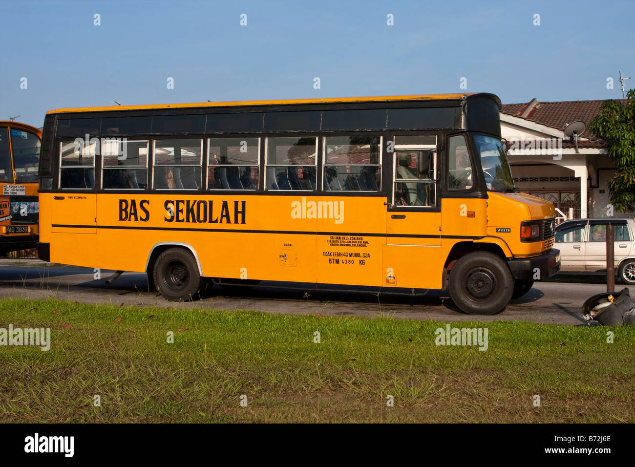 Malaysian School Bus Stock Photo - Alamy