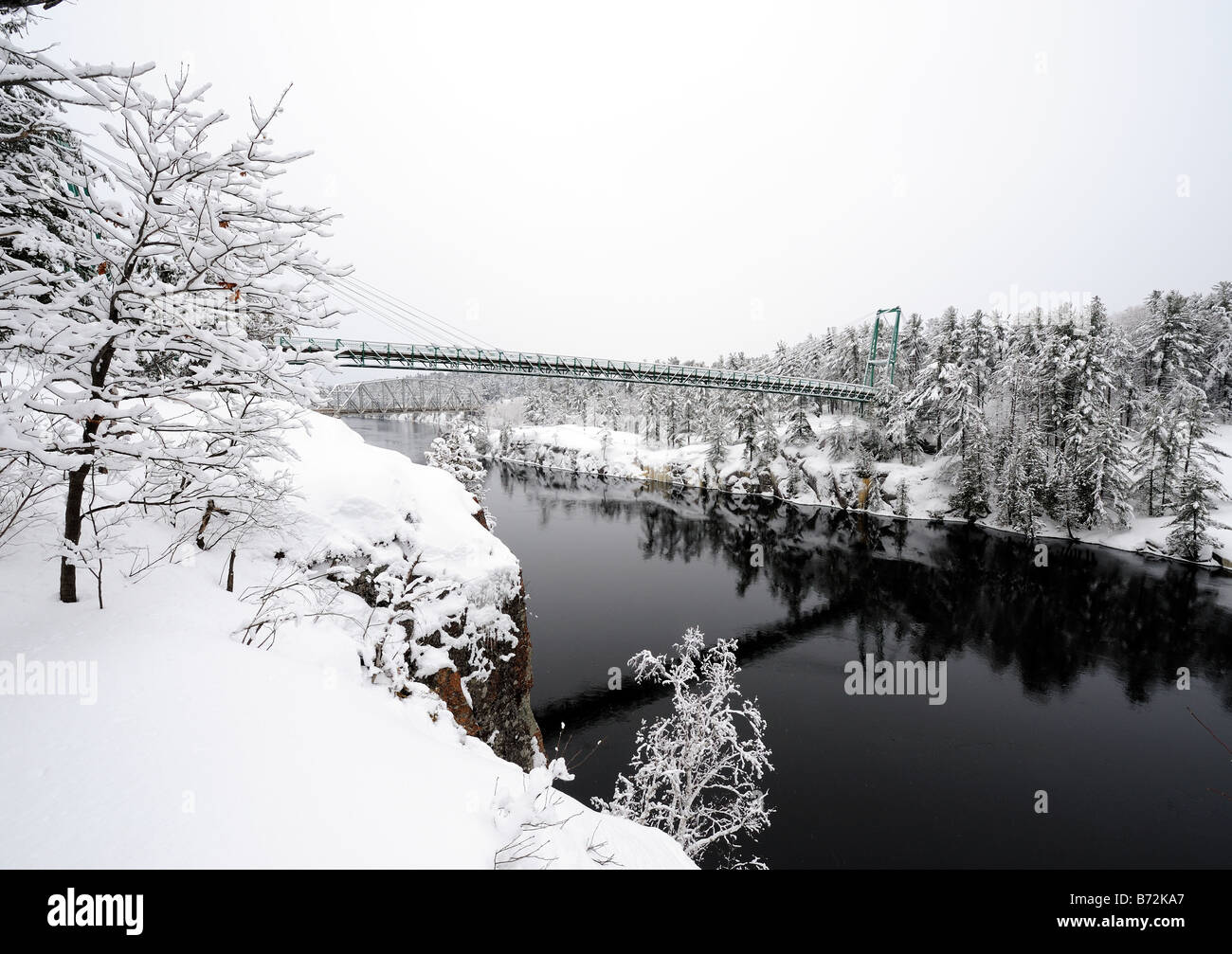 Canada bridge hi-res stock photography and images - Alamy