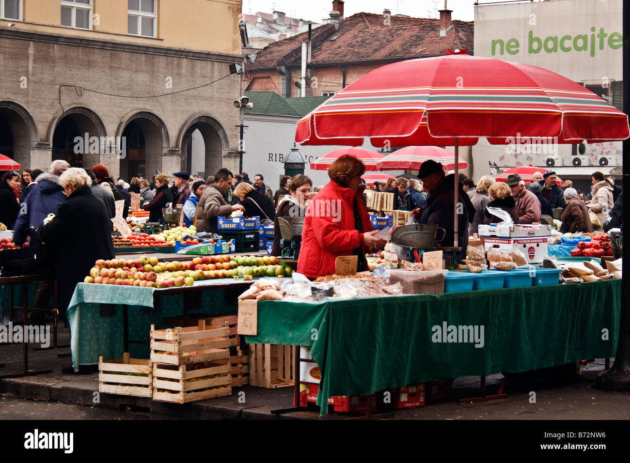 CROATIA, ZAGREB. Dolac - main market in Zagreb Stock Photo - Alamy
